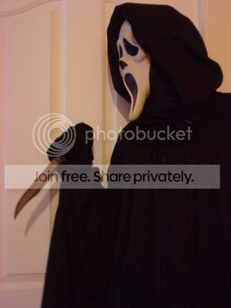 Scream 2 robe - Ghostface.co.uk